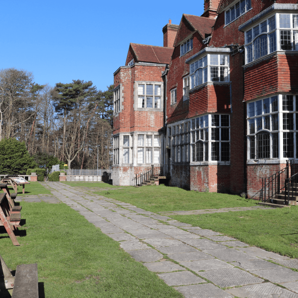 Discover Avon Tyrrell's On-Site Facilities for Your Stay